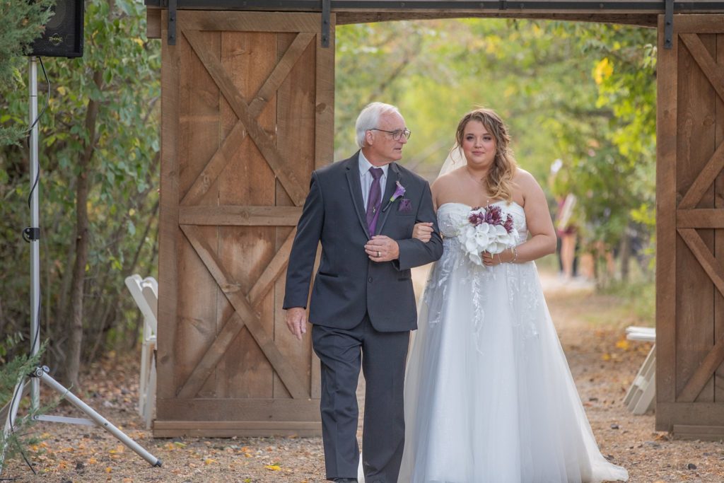 Roca Berry Farm Wedding Venue for Dream Rustic Celebration - Lori Black ...